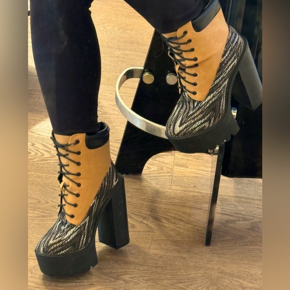 Shoes | Metallic Platform Boots | Poshmark